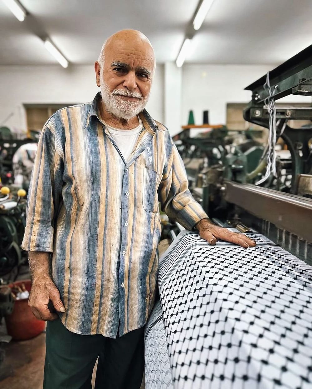 Hirbawi: The Story of How One of Palestine’s Oldest Handmade Kufiya ...
