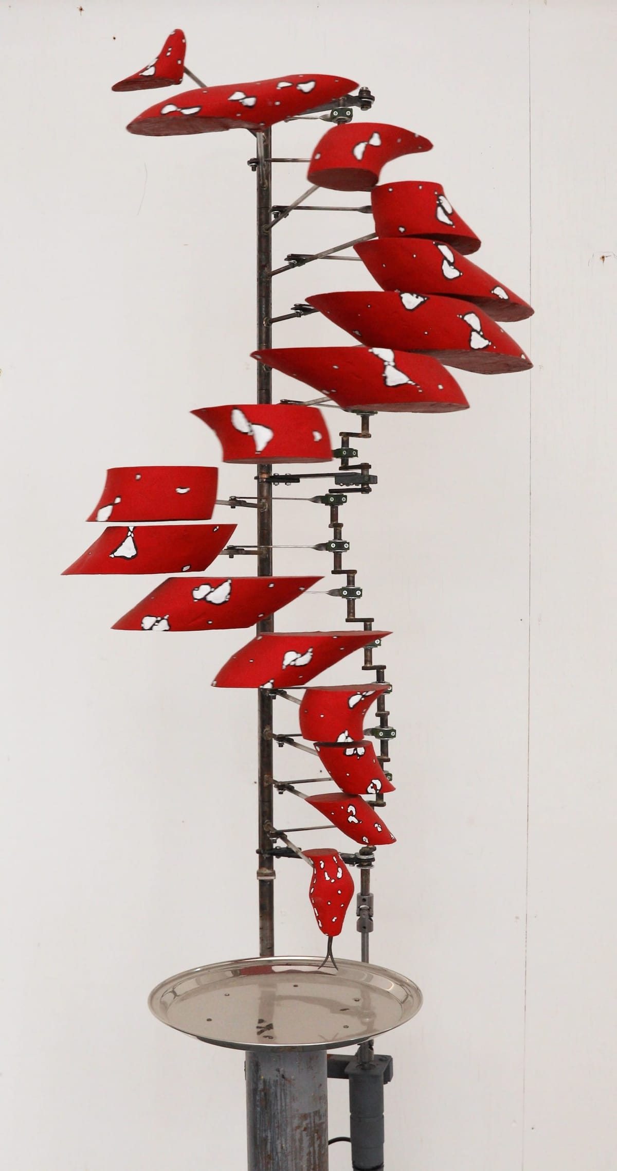 Tim Lewis’ Animal Kinetic Sculptures Show the Power of Human ...