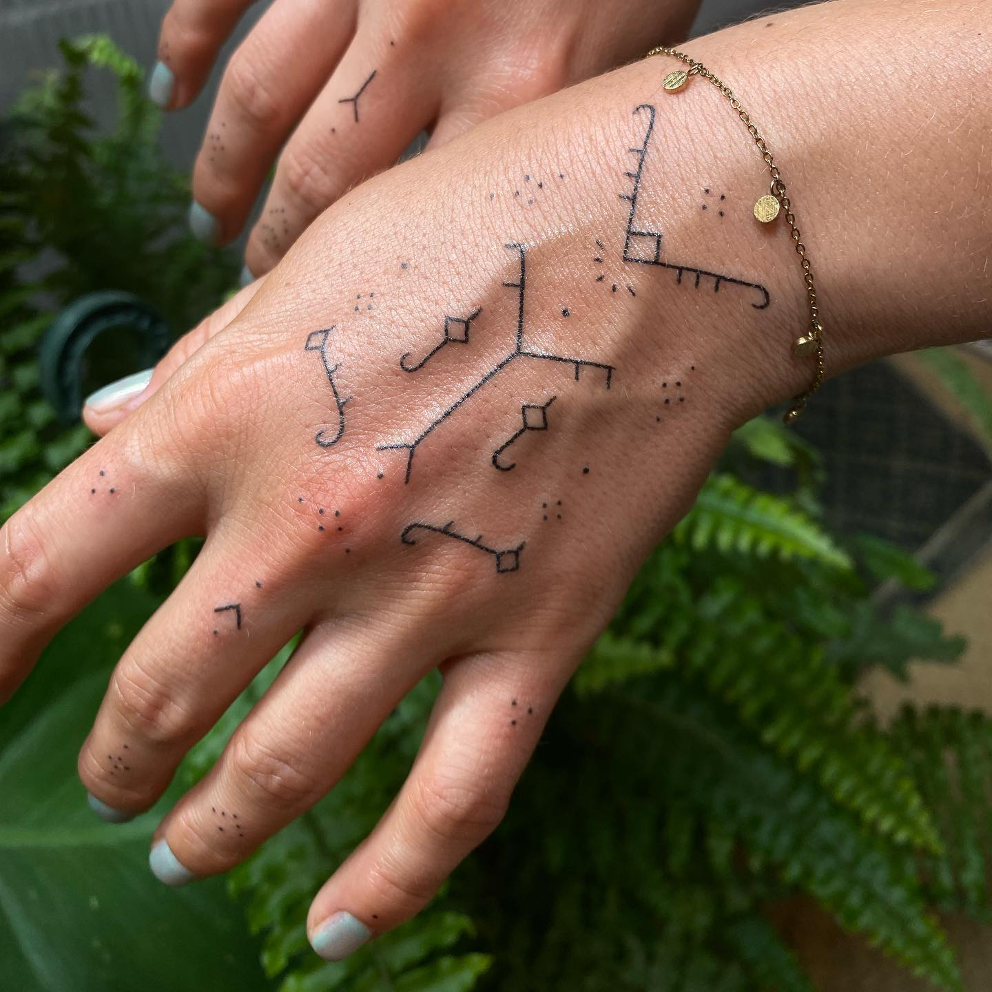 Ancestral Ink: Elu's Mission to Preserve Kurdish Deq Tattoo Tradition